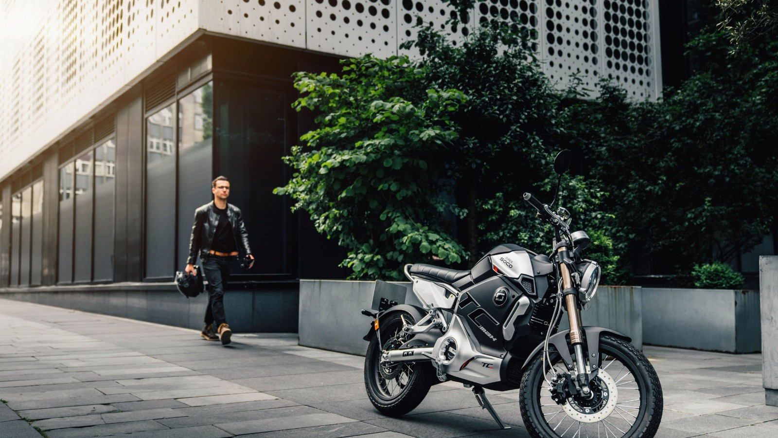 The 20 electric motorbikes with the longest range | Move Electric